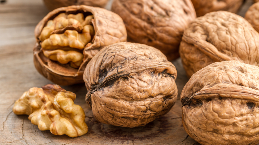 12 beneficii ale nucilor care te vor convinge sa le consumi zilnic