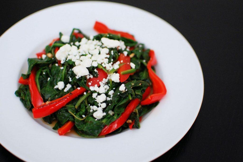 6 combinații de alimente cu legume bogate în fier